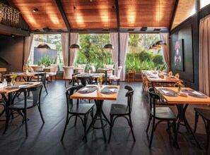 Café da manhã com buffet grátis