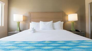 Suíte, 2 quartos, para não fumantes, varanda | 2 quartos, camas com colchões pillow-top, ferros/tábuas de passar roupa