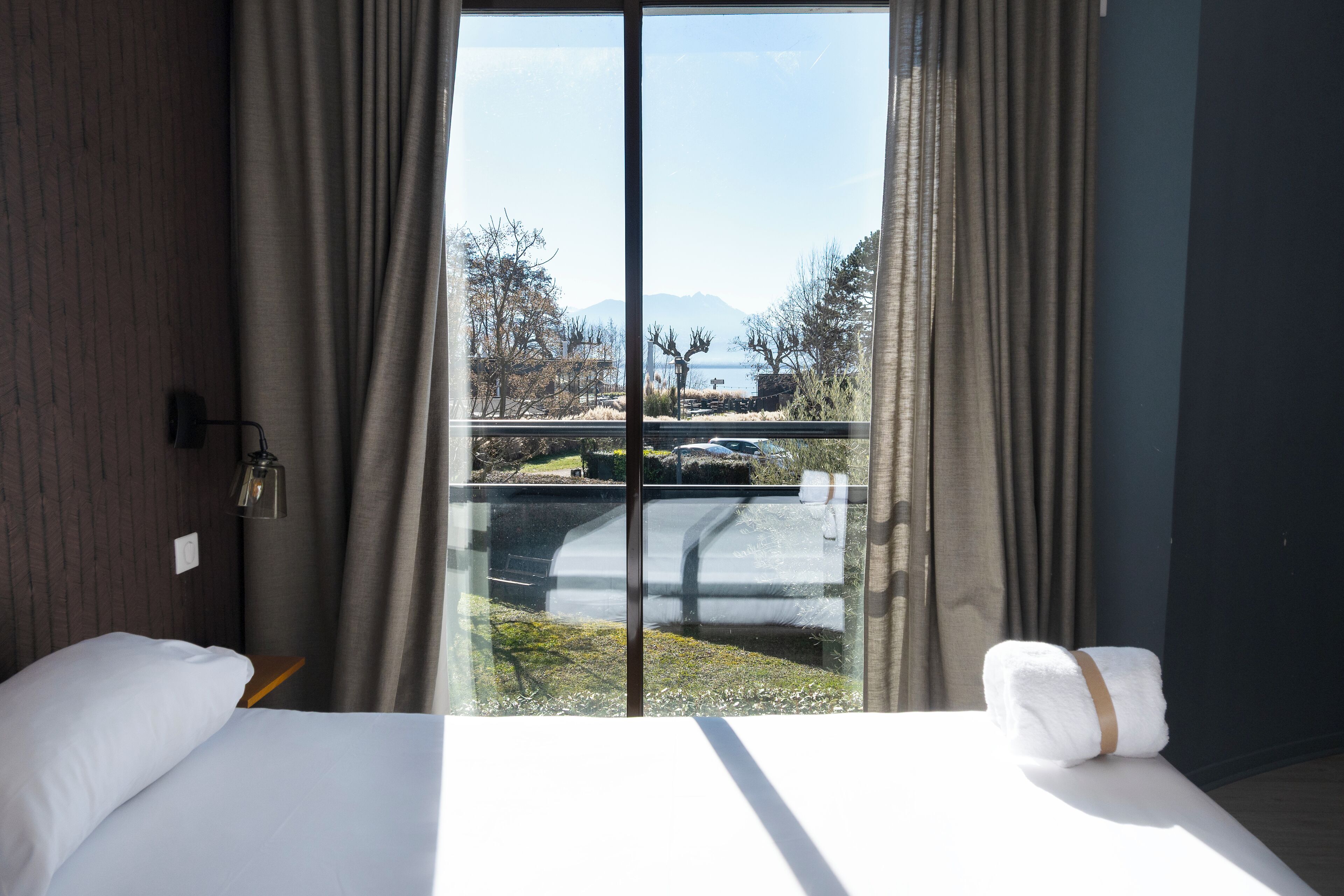 Quarto Duplo Standard, vista para o lago (Bâtiment annexe ) | Vista para a água