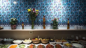 Pequeno-almoço tipo buffet incluído