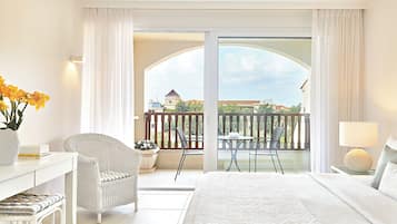 2 quartos, roupas de cama premium, frigobar, cofres nos quartos
