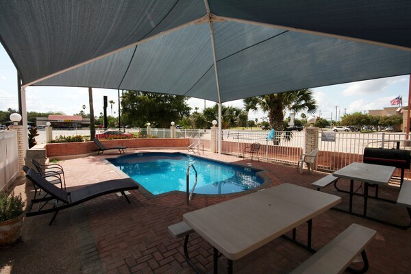 Executive Inn - Edinburg, TX