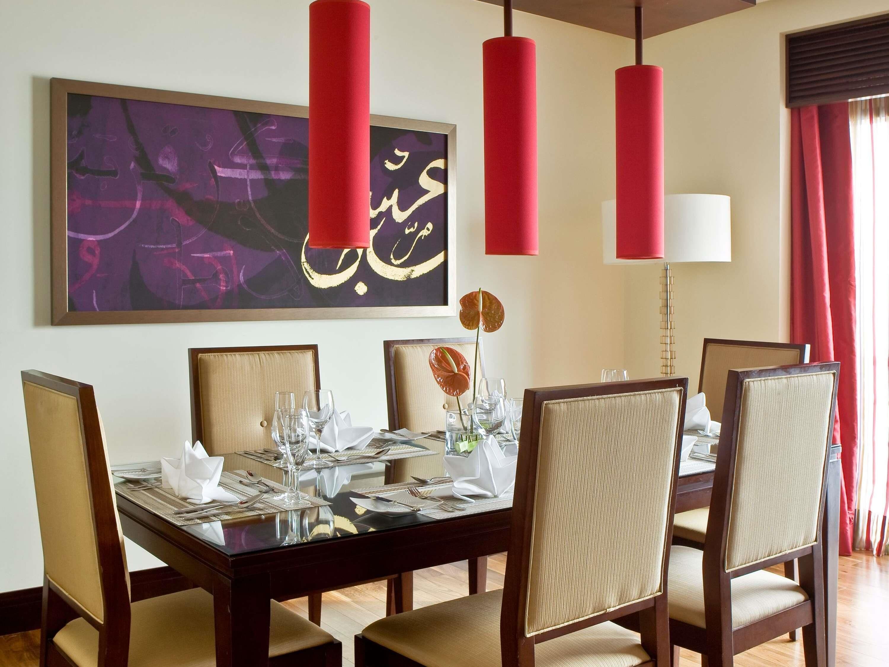 Suite, 1 cama queen-size, acesso ao Club Lounge, vista para o mar (Opera) | Lençóis italianos Frette, roupa de alta qualidade, edredões de penas 