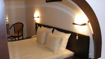 Suite Standard, 1 cama de casal e sofá-cama | Minibar, secretária, Wi-fi grátis