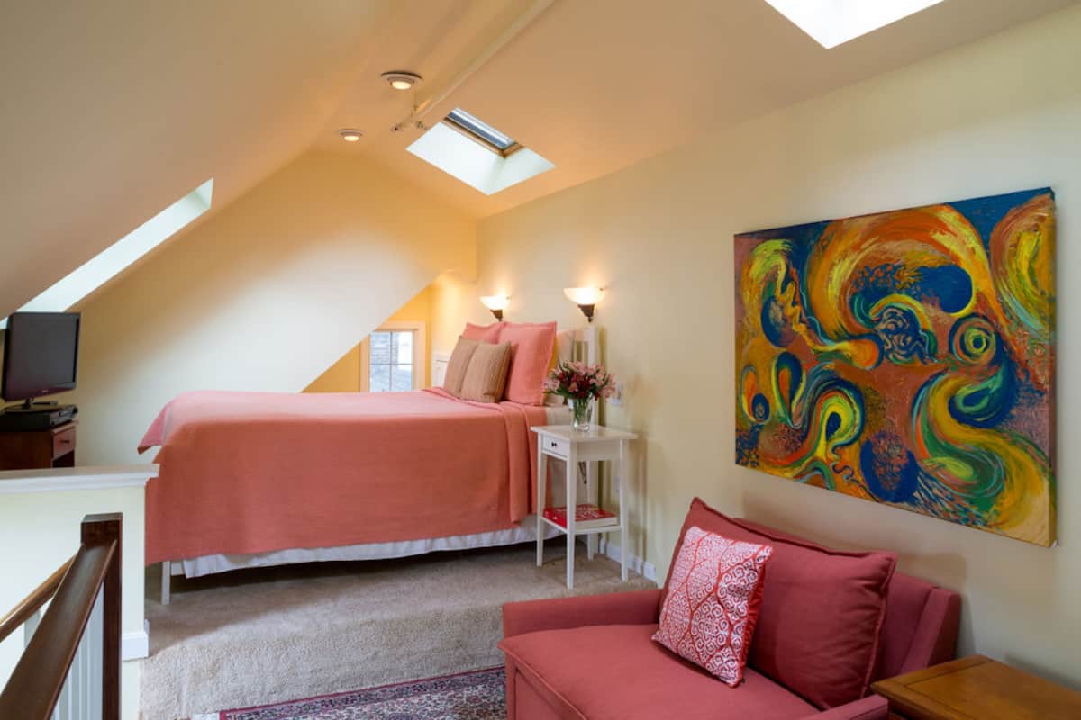 Quarto luxo, 1 cama Queen, banheiro privativo, vista para o parque | Roupas de cama premium, individualmente decorados