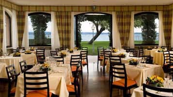Café da manhã com buffet grátis