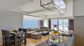 Suite Familiar, vista para o oceano | Cofre no quarto, secretária, quartos insonorizados 