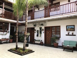 Quarto Duplo, no rés do chão | Vista para o pátio