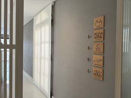 Sauna seca, banheira de hidromassagem, sauna a vapor, massagens