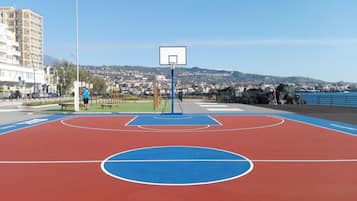 Campo de basquetebol