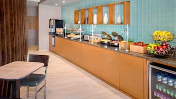 Pequeno-almoço tipo buffet diário incluído