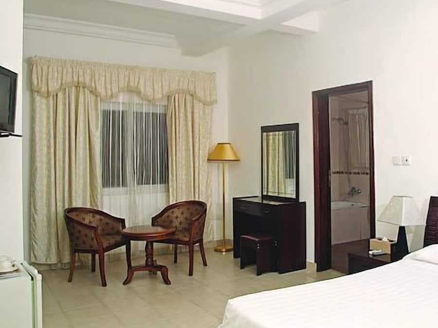 Quarto executivo | Frigobar, cofres nos quartos, individualmente decorados