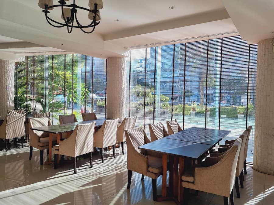 Café da manhã, almoço e jantar