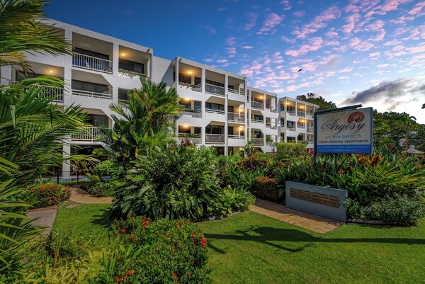 Argosy On The Beach - Clifton Beach