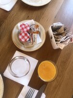 Pequeno-almoço tipo buffet incluído 