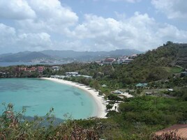 Na praia, praia de areia branca 