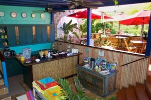 Café da manhã continental grátis todos os dias