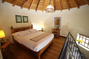 Suite | Cofre no quarto, secretária, quartos insonorizados 