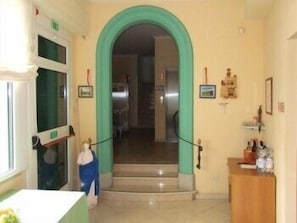 Entrada (vista interior)