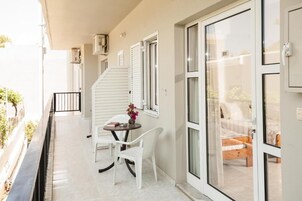 Quarto Duplo ou Twin Básico | Terraço/pátio interior