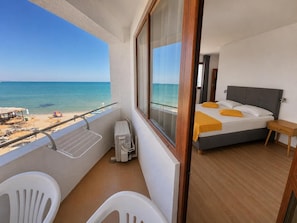 Minibar, ferro/tábua de engomar, Wi-fi 