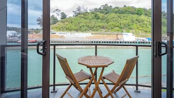 Suíte, 2 quartos, vista para o porto | Terraço/pátio
