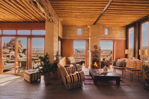 5 bares/lounges, saguão/lounge, saguão/lounge