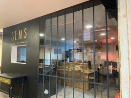 Pequenos-almoços, almoços e jantares servidos