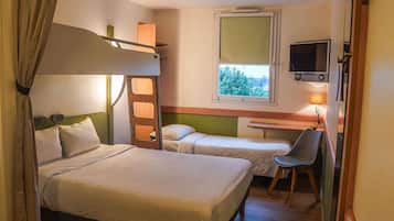 Quarto Familiar, 2 camas de casal | Roupa de alta qualidade, secretária, quartos insonorizados