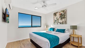 Apartamento, 3 quartos, vista para o oceano | Quartos insonorizados, ferro/tábua de engomar, Wi-fi grátis