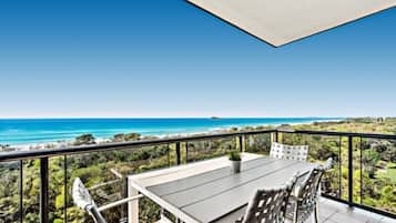 Apartamento, 3 quartos, vista para o oceano | Terraço/pátio interior