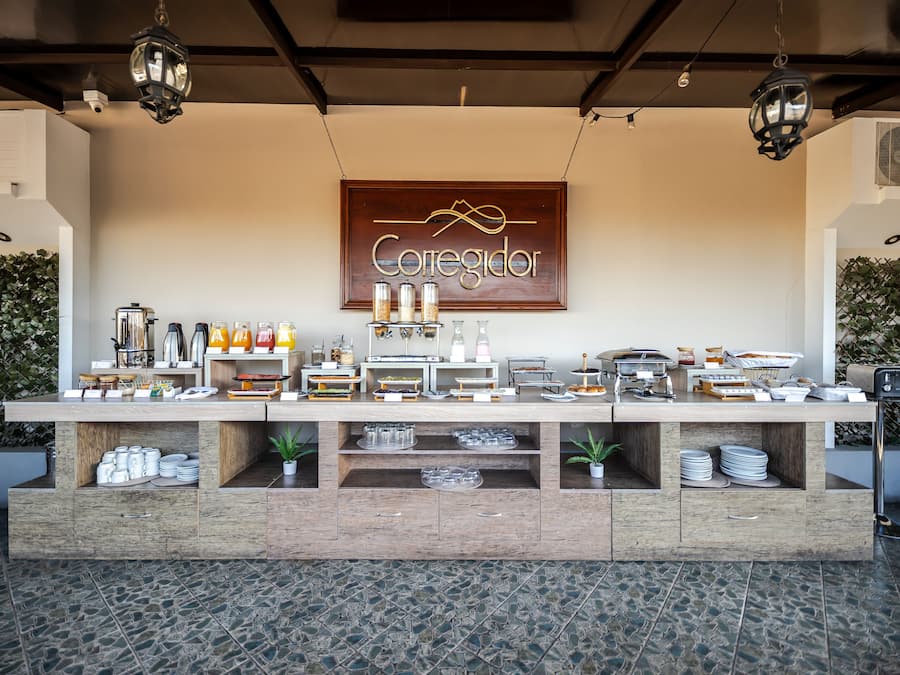 Pequeno-almoço tipo buffet diário incluído