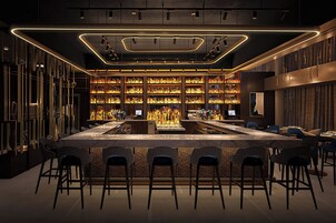 Serve almoços, jantares e happy hour 