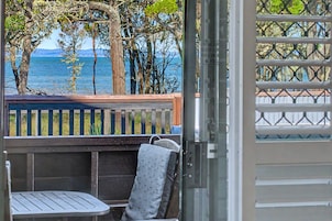 Beachside Studio (2 adults) - no pets allowed | Vista para praia/oceano