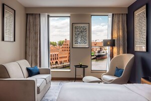 Quarto Deluxe, 1 cama king-size e sofá-cama, vista para o rio | Vista do quarto