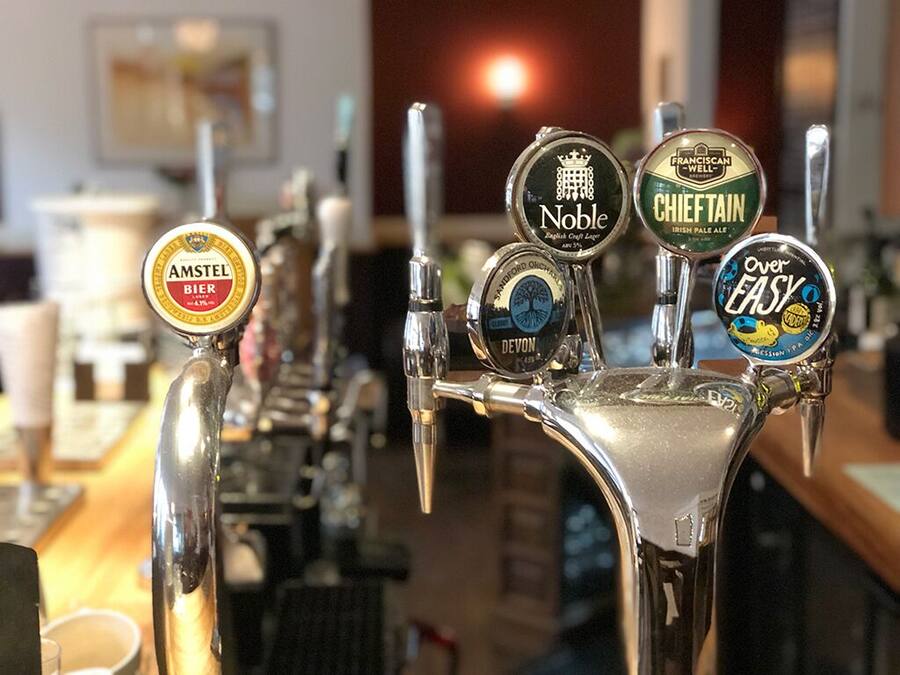 Alimentação e bebidas