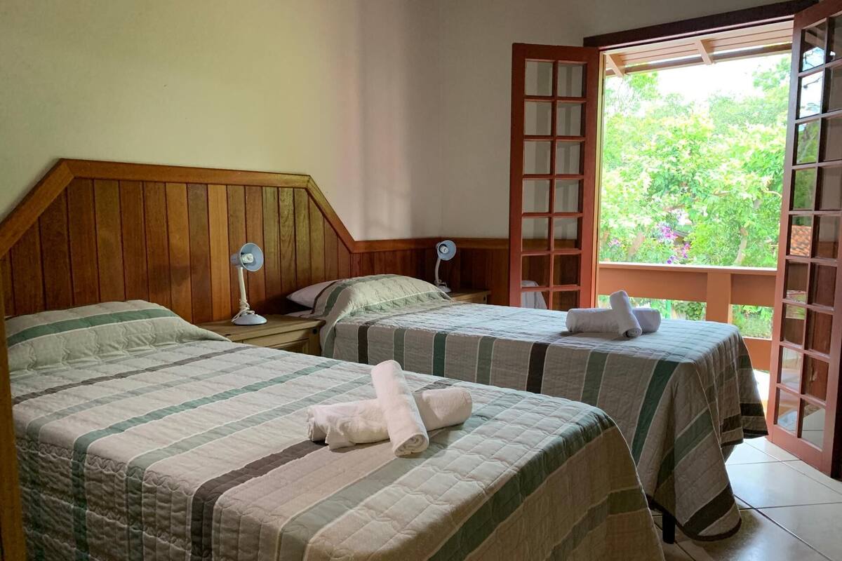 Cofre no quarto, Wi-fi grátis, roupa de cama fornecida 