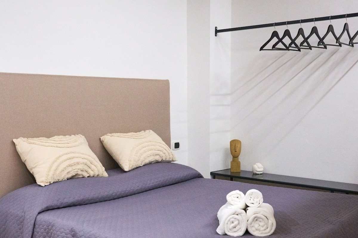 Quarto standard | 13 quartos, Wi-Fi de cortesia, roupa de cama