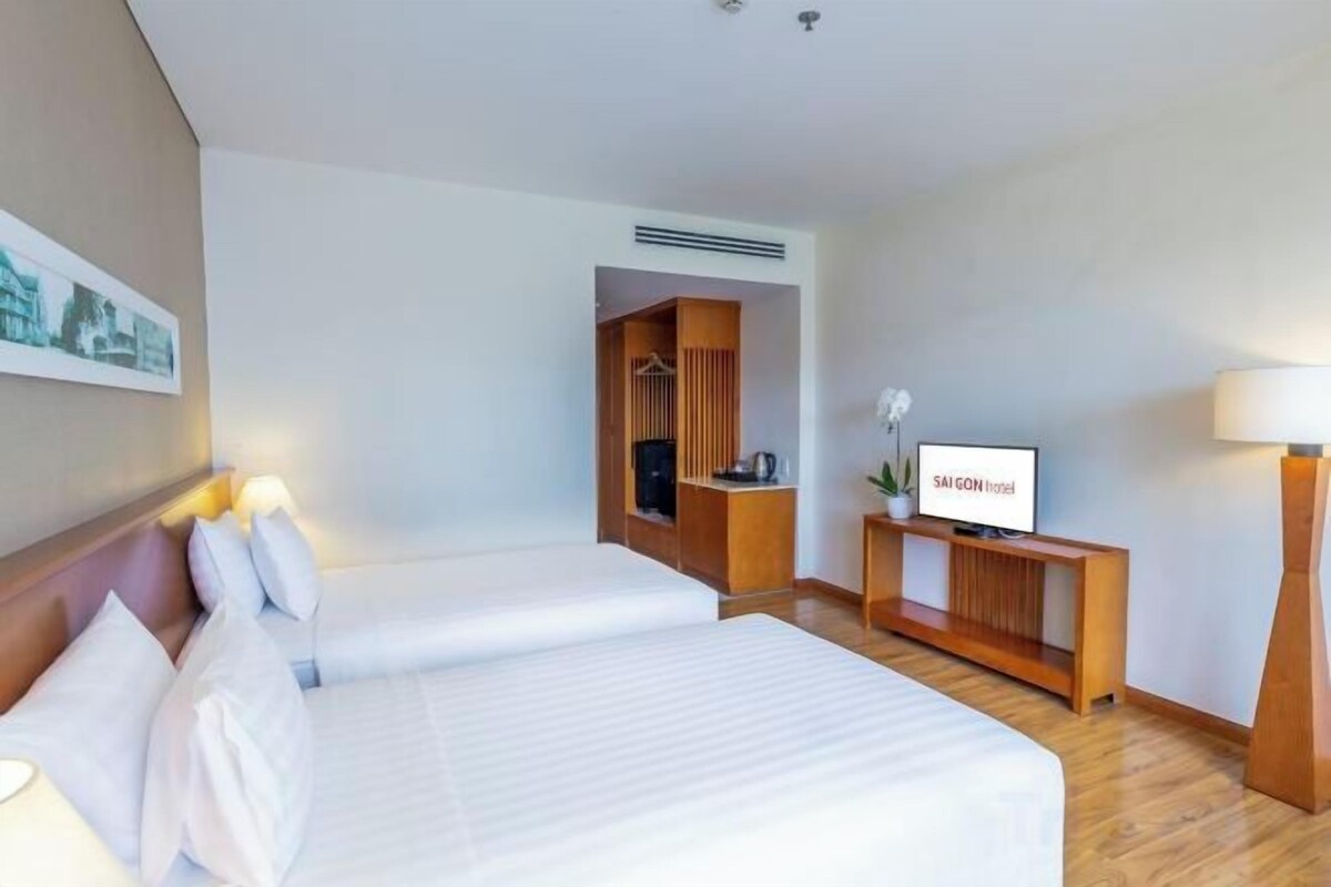 Minibar, cofre no quarto, secretária, Wi-fi grátis 