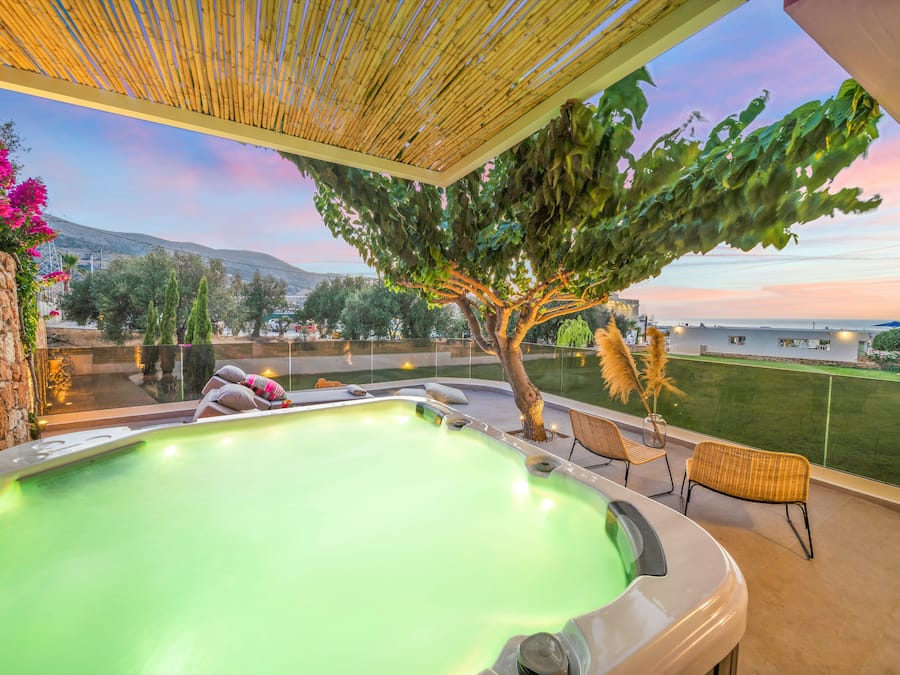 Superior Suite with outdoor Hydrojet and Sea View | Vista do quarto