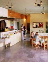Café da manhã com buffet todos os dias mediante uma taxa