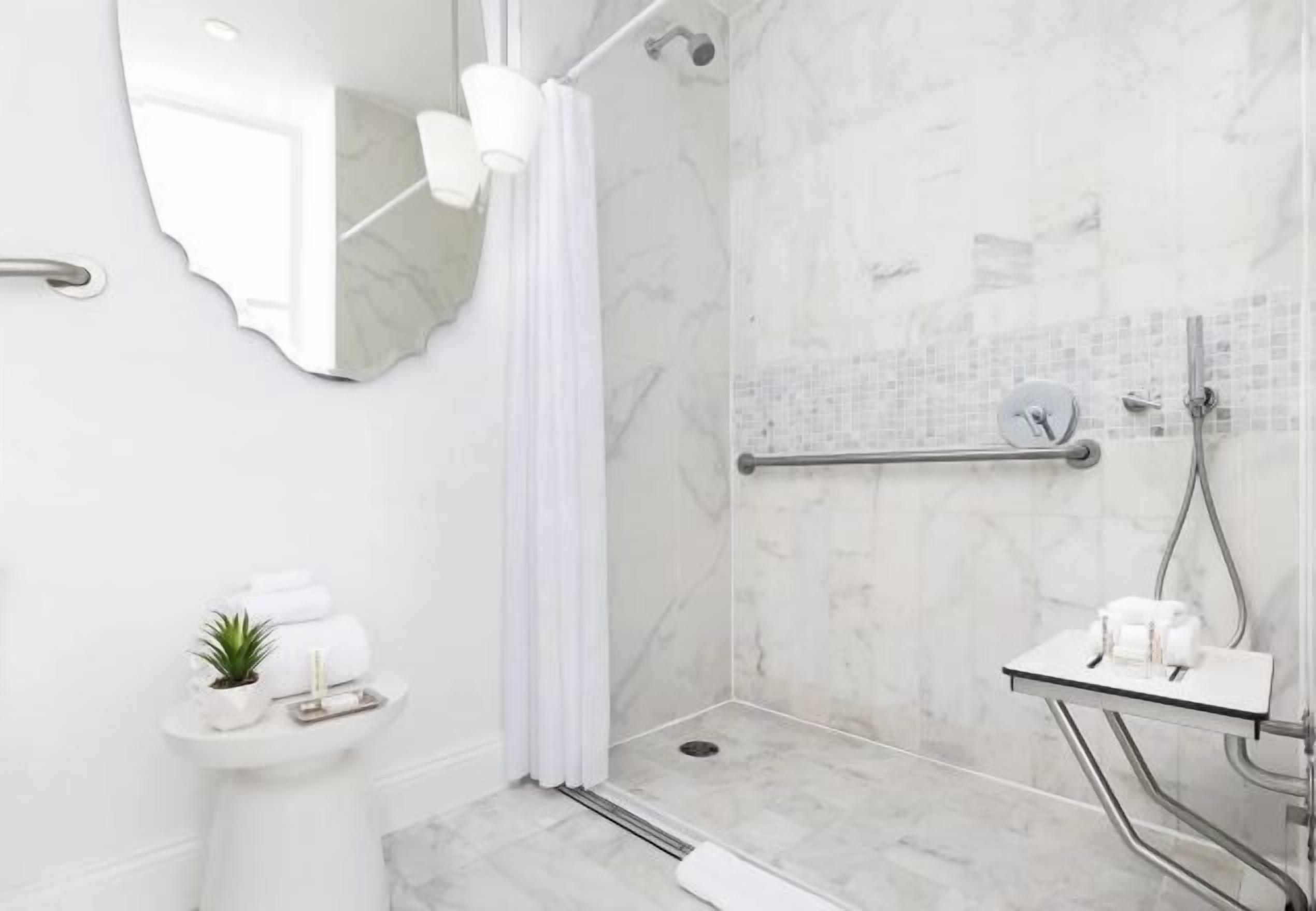 Casa de banho | Um polibã, produtos de higiene exclusivos, um secador de cabelo 