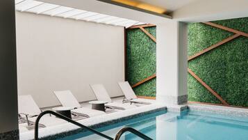Piscina interior