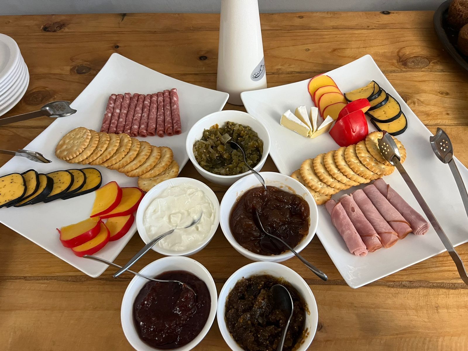Buffet de pequeno-almoço