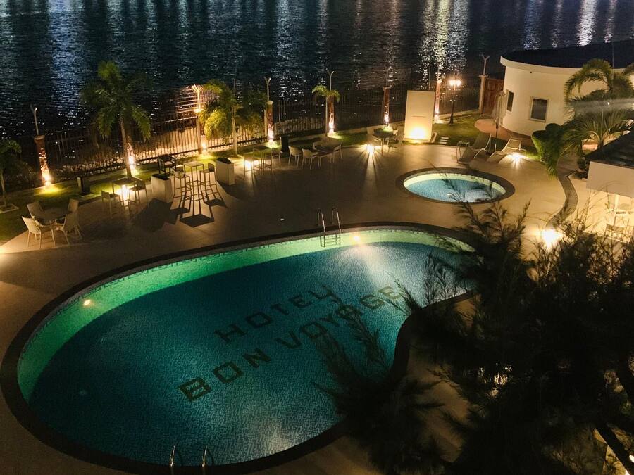 Quarto luxo, vista para a lagoa | Terraço/pátio