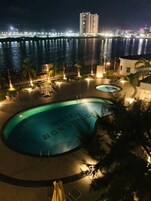 Quarto Deluxe, vista para a lagoa | Terraço/pátio interior