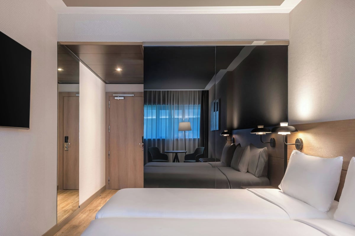 Quarto Standard, 2 camas individuais | Lençóis de algodão egípcio, roupa de alta qualidade, minibar 
