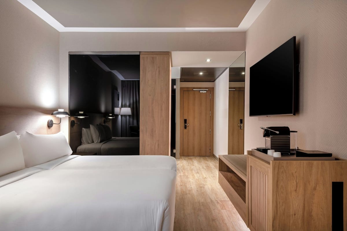 Quarto Standard, 2 camas individuais | Lençóis de algodão egípcio, roupa de alta qualidade, minibar 