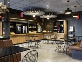 Café da manhã continental todos os dias mediante uma taxa
