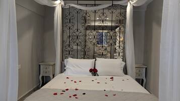 Ferro/tábua de engomar, Wi-fi grátis, roupa de cama fornecida